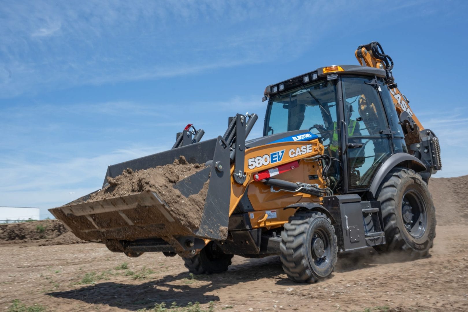 Discover The CASE 580EV: The World's First Electric Backhoe Loader ...